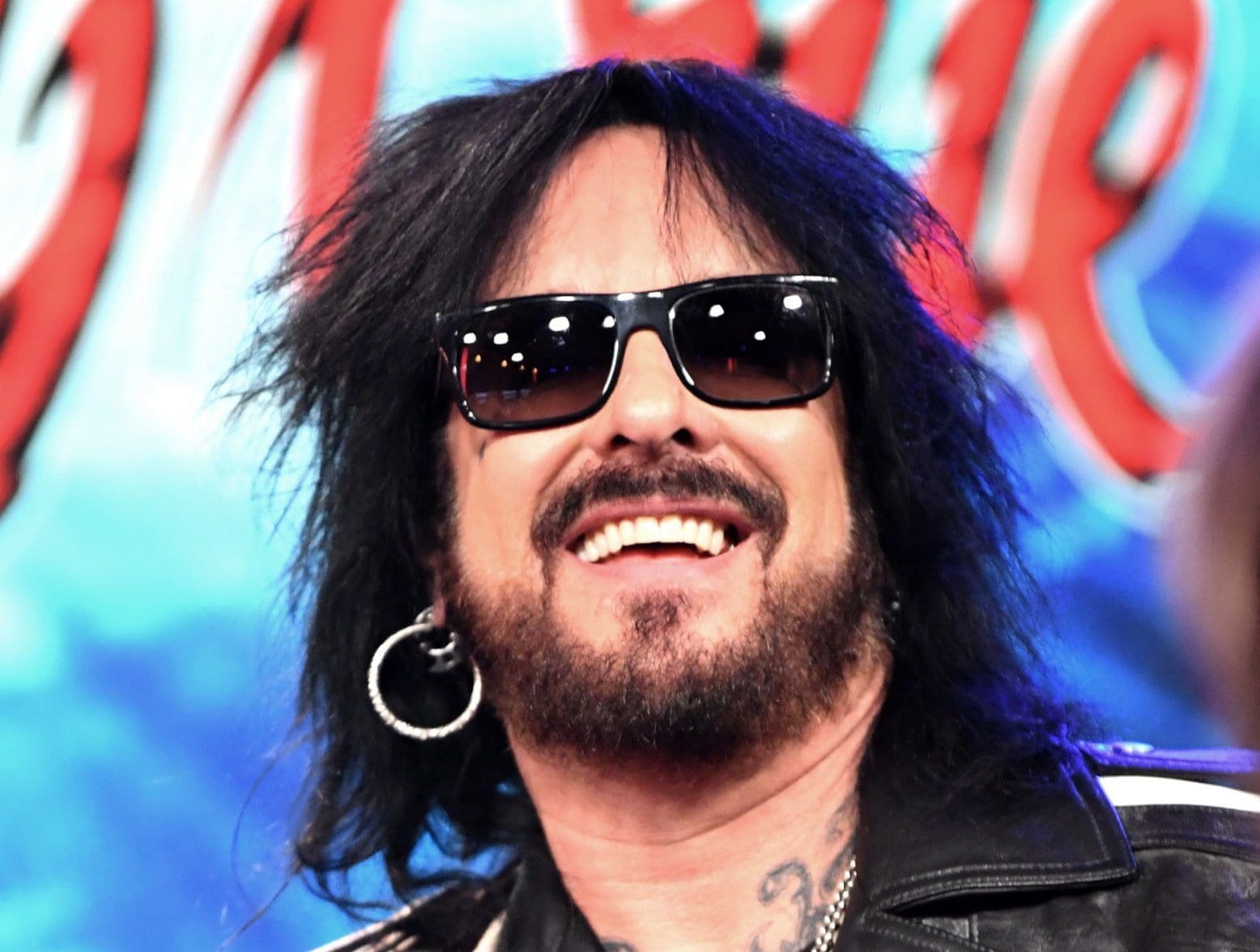 Nikki Sixx’s 3-Year-Old Daughter Sings Along to Motley Crue Classic in ...