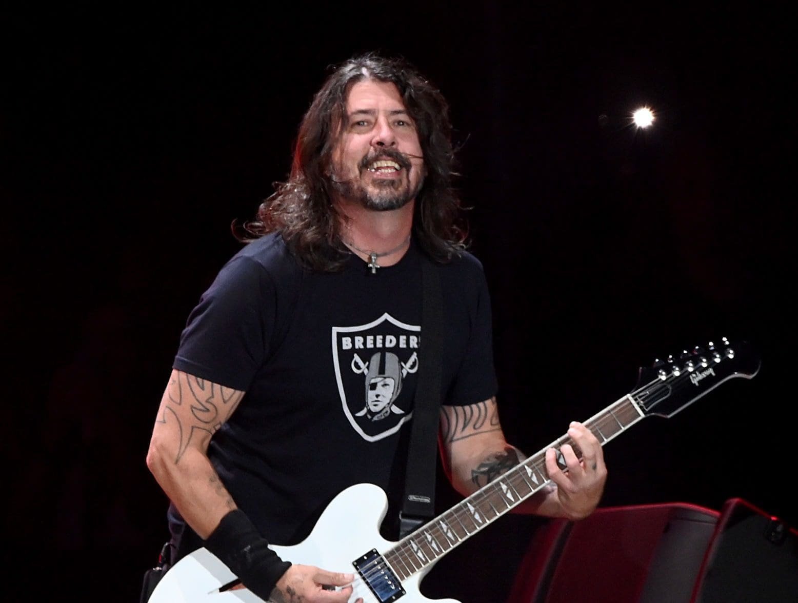 Foo Fighters Fuji Rock Set Includes Sinéad O’Connor Tribute, Weezer ...