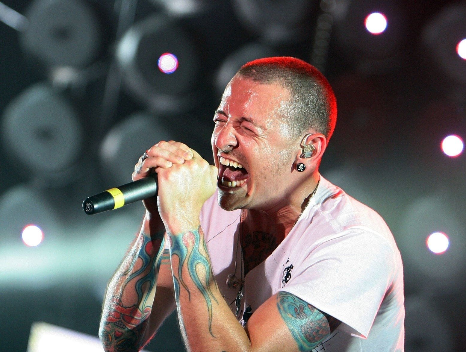 Chester Bennington: Exploring His Incredible Vocal Range and Talent ...