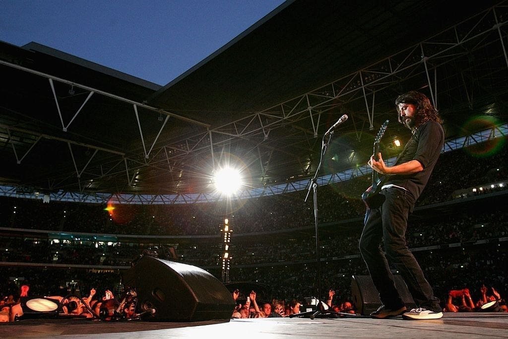 From Nirvana to Foo Fighters: The Early Solo Journey of Dave Grohl ...